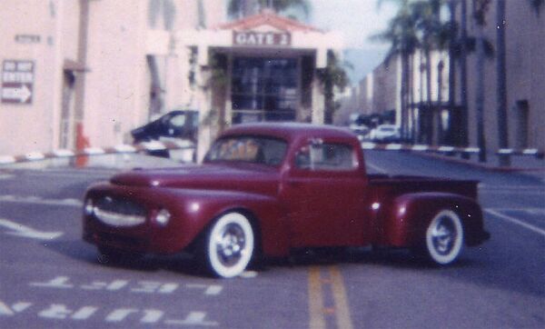 Chuck Porter's 1949 Ford - Kustomrama